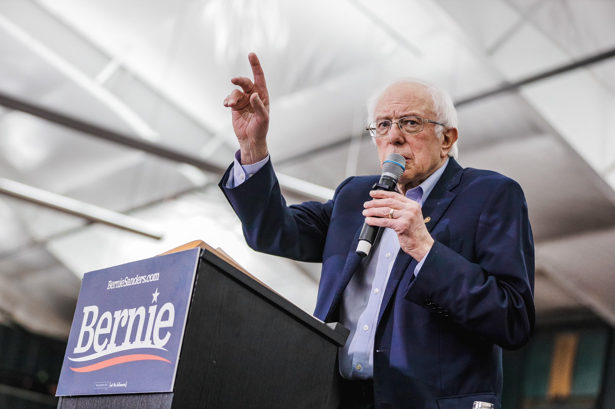 Sanders takes lead in Nevada poll